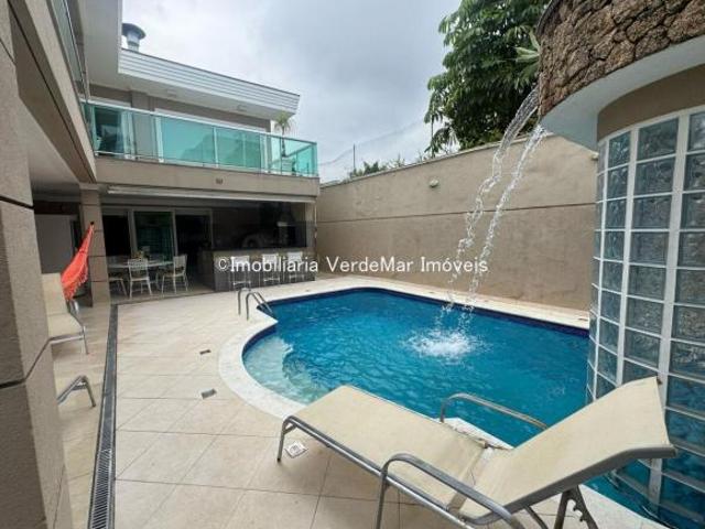 Casa a venda na praia da Enseada em Guarujá Região do Jardim Virgínia