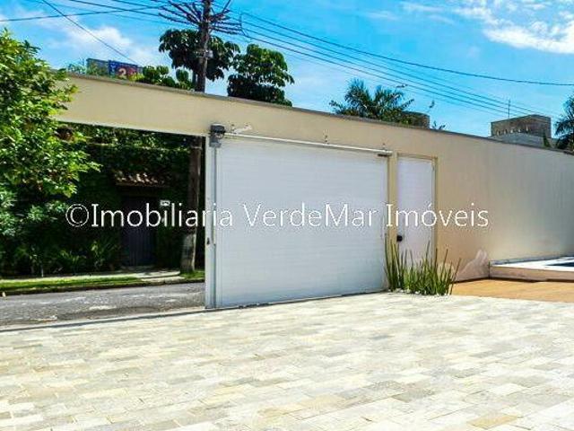 Casa a venda na praia da Enseada em Guarujá região do Jardim Virginia