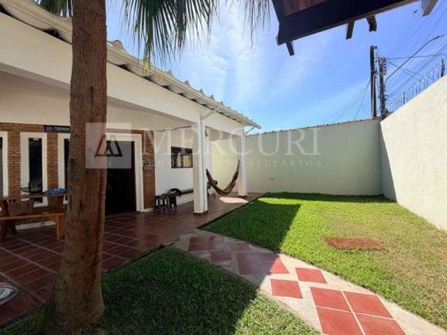 Casa à venda na Praia da Enseada em Guarujá