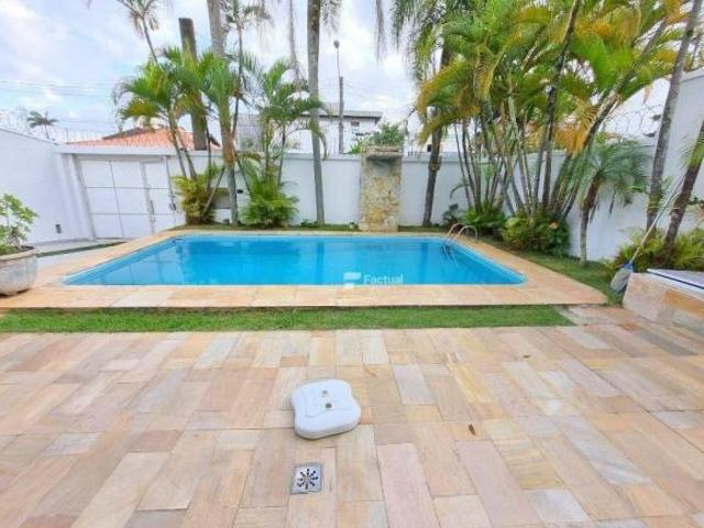 Casa à venda na Praia da Enseada Guarujá/SP