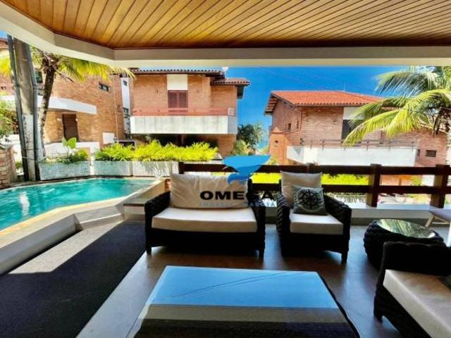 Casa à venda na Praia da Enseada no Guarujá | Omega Imóveis