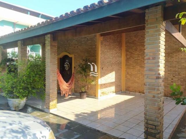 Casa à venda na Praia da Maranduba