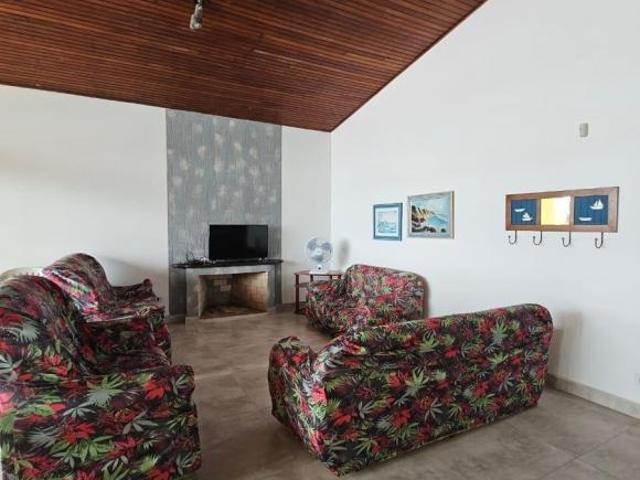 Casa à venda na Praia da Maranduba