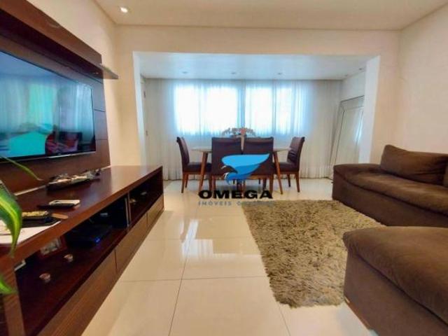 Casa à venda na Praia das Pitangueiras no Guarujá | Omega Imóveis