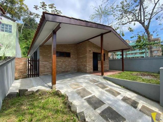 Casa à venda na praia das Toninhas