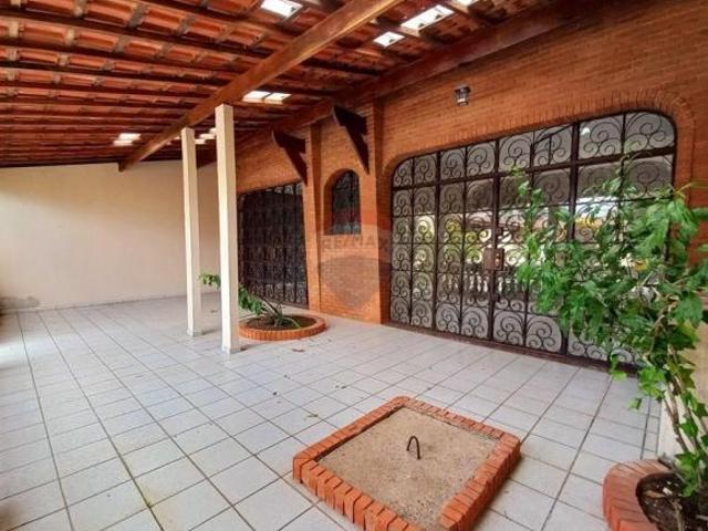 Casa a venda na praia de enseada no Guarujá SP