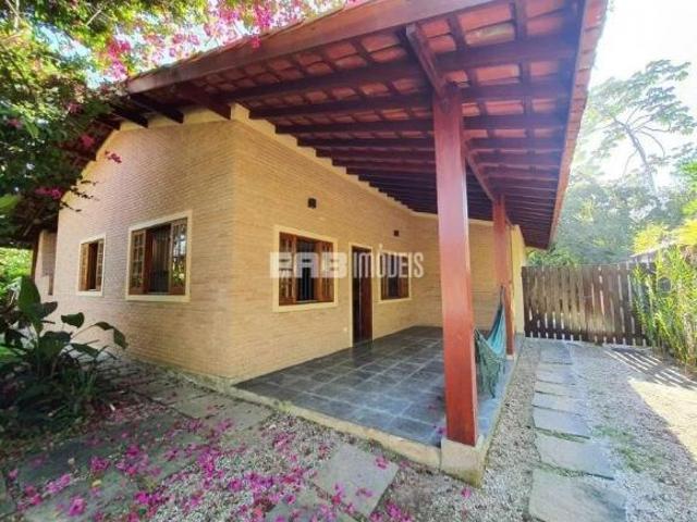 Casa à venda na praia de Itamambuca com 4 dormitórios