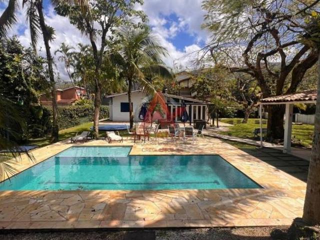 CASA A VENDA NA PRAIA DE ITAMANBUCA COM 1.000 M² DE TERRENO E 02 CASAS A 340 METROS DO MAR