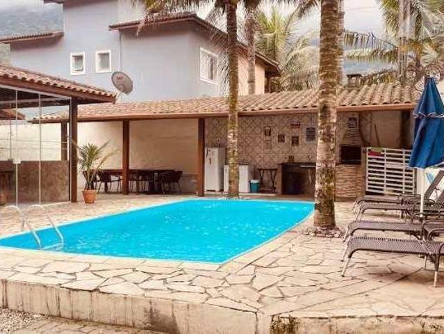 Casa a venda na Praia de Maresias com Piscina a 650m da Praia