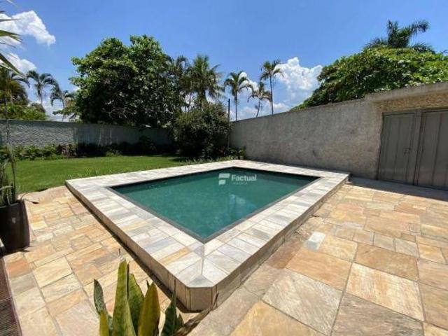 Casa à venda na Praia de Pernambuco Guarujá/SP
