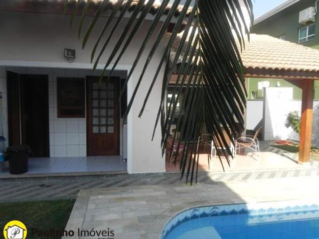 Casa a venda na praia de Peruíbe, condomínio fechado