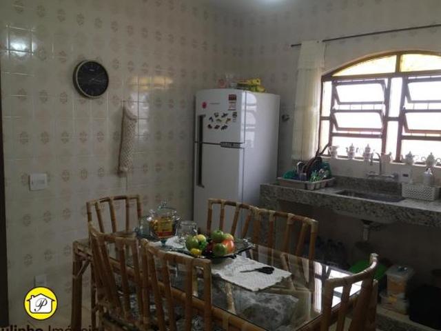 Casa a venda na praia de Peruíbe no melhor bairro da cidade, próximo de tudo. Casa pronta para morar