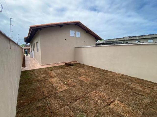 CASA A VENDA NA PRAIA EM ITANHAÉM/SP