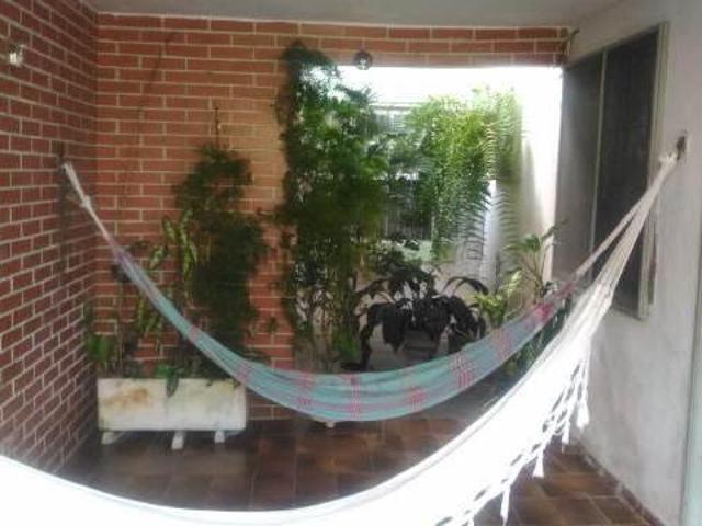 CASA A VENDA NA PRAIA EM ITANHAÉM/SP