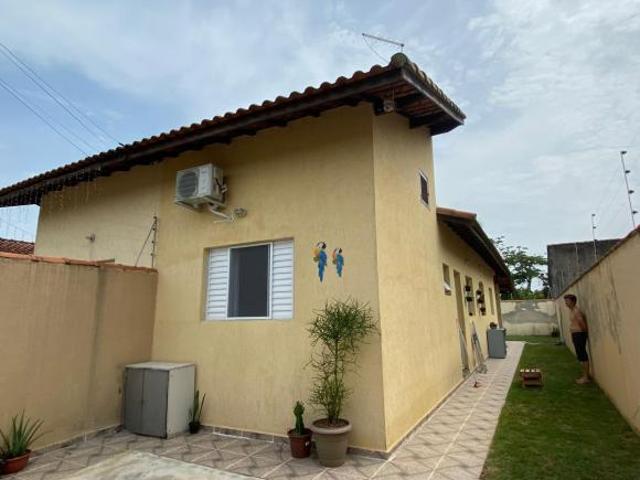 CASA A VENDA NA PRAIA EM ITANHAÉM/SP