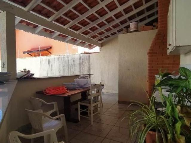 CASA A VENDA NA PRAIA EM ITANHAÉM/SP