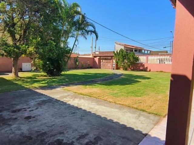 CASA A VENDA NA PRAIA EM ITANHAÉM/SP