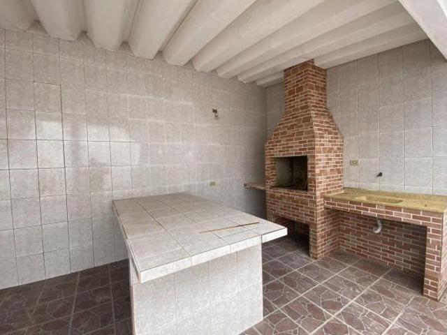 CASA A VENDA NA PRAIA EM ITANHAÉM/SP