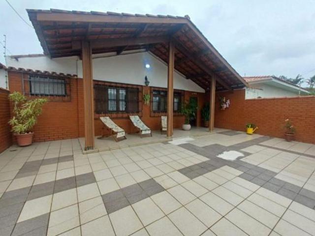 CASA A VENDA NA PRAIA EM ITANHAÉM/SP
