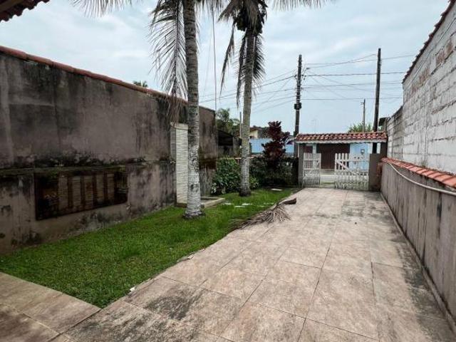 CASA A VENDA NA PRAIA EM ITANHAÉM/SP