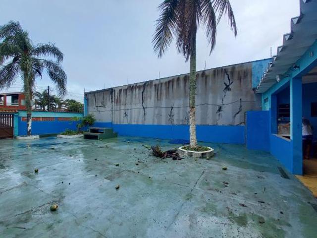 CASA A VENDA NA PRAIA EM ITANHAÉM/SP