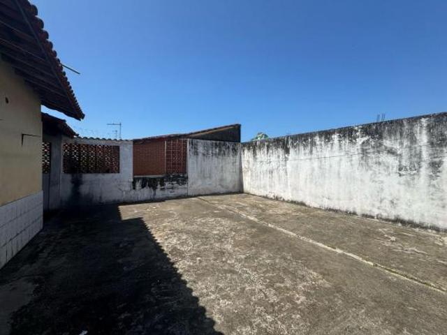 CASA A VENDA NA PRAIA EM ITANHAÉM/SP