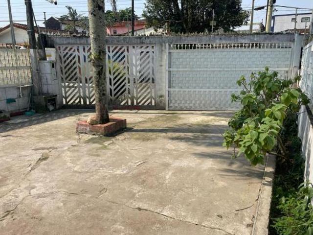 CASA A VENDA NA PRAIA EM MONGAGUÁ/SP