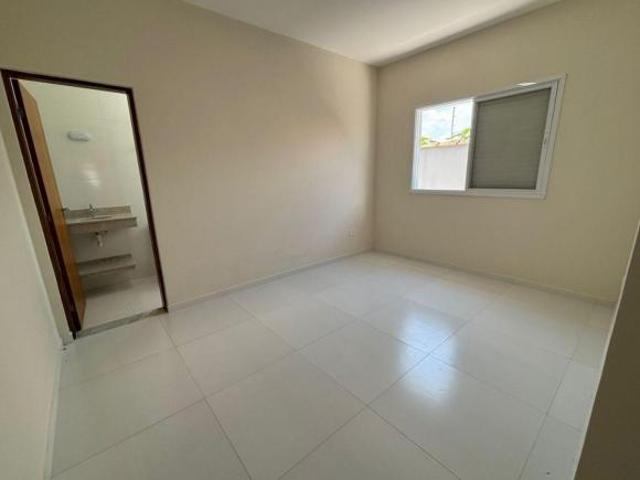 CASA A VENDA NA PRAIA EM PERUÍBE