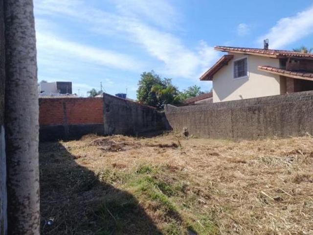CASA A VENDA NA PRAIA EM PERUÍBE