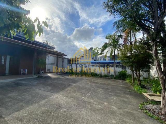 Casa à venda na Praia Martim de Sá, com 2 lotes no total 720M², somente à 190 metros da praia