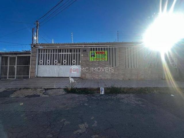 Casa à Venda na QNM 17 Conjunto E