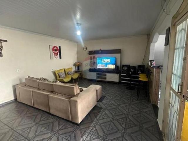 CASA À VENDA NA QNM 10 LOCALIZAÇÃO EXCELENTE!