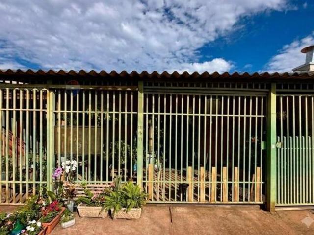 CASA À VENDA NA QR 111 SAMAMBAIA SUL | 3 QUARTOS | CASA DE FUNDOS | EM FRENTE AO FUTURO METRÔ