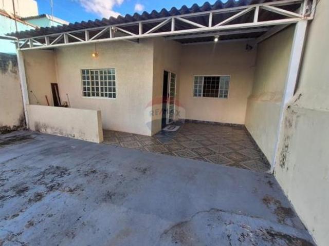 CASA Á VENDA NA QR 405 COM 2 QUARTOS SAMAMBAIA NORTE