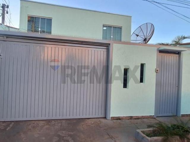 CASA Á VENDA NA QR 408 COM 3 QUARTOS SAMAMBAIA NORTE ACEITA FINANCIAMENTO