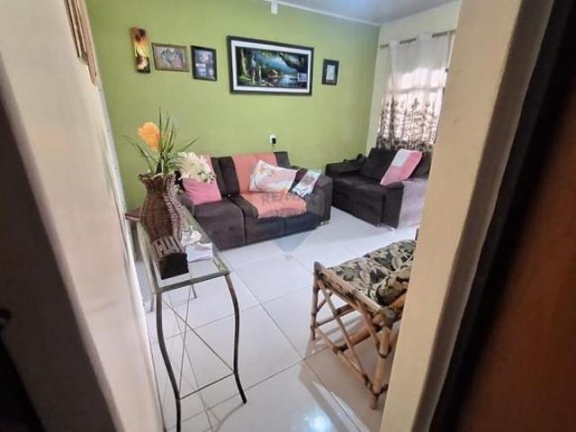 CASA A VENDA NA QR 402, COM 3 QUARTOS SAMAMBAIA NORTE