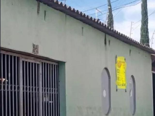 Casa à venda na quadra 31, Setor Oeste Gama: 2 quartos, 1 sala, 3 vagas de garagem, 275m². Você nã