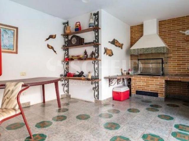 Casa à venda na R. Duarte Leite, Granja Julieta, 4 suítes, 4 vagas
