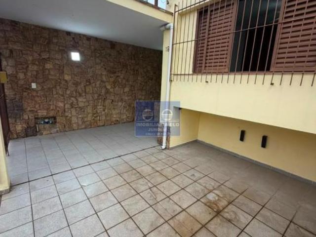 Casa a venda na região central, Jundiaí