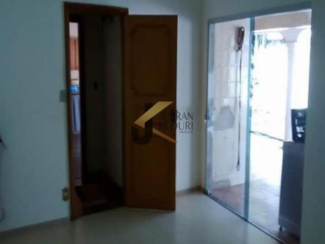 Casa à venda na região da Lagoa do Taquaral e Shopping Dom Pedro, 4 quartos, 2 suites, garagem para