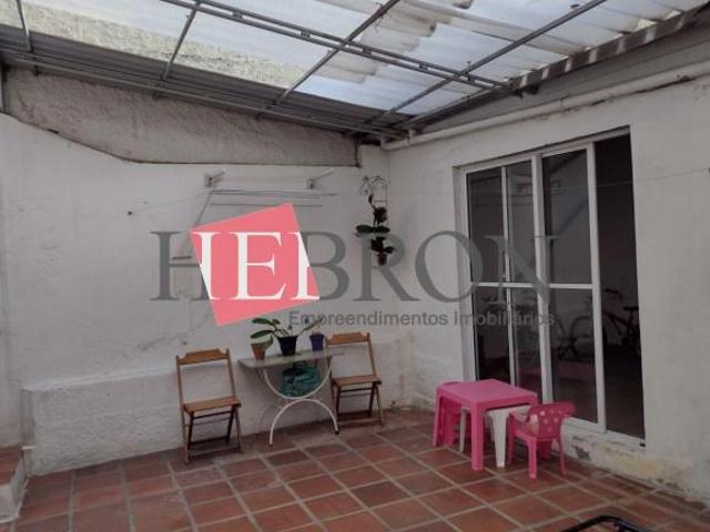 Casa a Venda na Região da Regente Feijó!