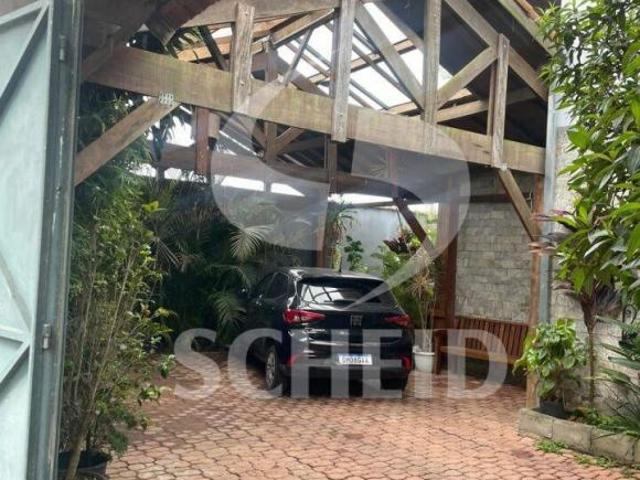 Casa a venda na região de Parelheiros, 200 m², 2 suítes, 3 vagas