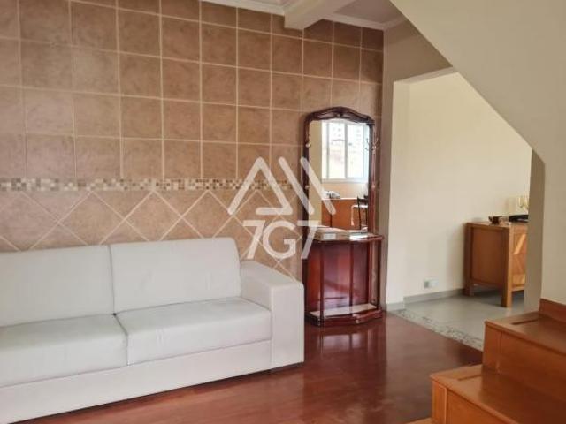 CASA À VENDA NA REGIÃO DO MORUMBI