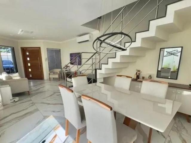 Casa à Venda na região – Localização Privilegiada!