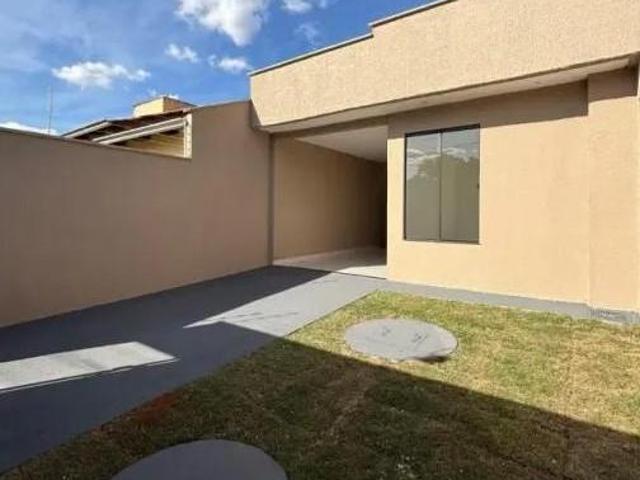Casa a Venda na Regiao Vila Cavaton