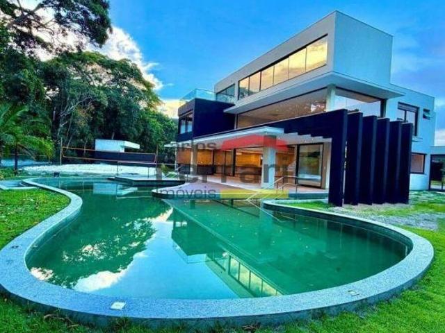 Casa à venda na Riviera de São Lourenço, Bertioga, alto padrão com 7 suítes, piscina e área gourmet