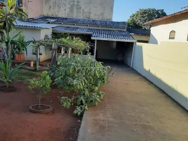Casa a venda na rua Napoles, Jardim Piza