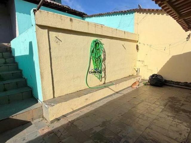 Casa à venda, na Rua Antônio Araújo, nº61 Bairro Amaral Carmópolis de Minas MG