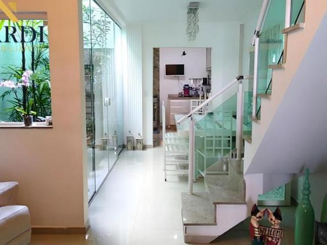 Casa à venda na Rua das Figueiras – Bairro Campestre, Santo André