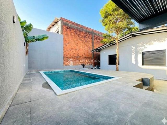 Casa a venda na Rua dos Carvalhos, Bairro Ideal